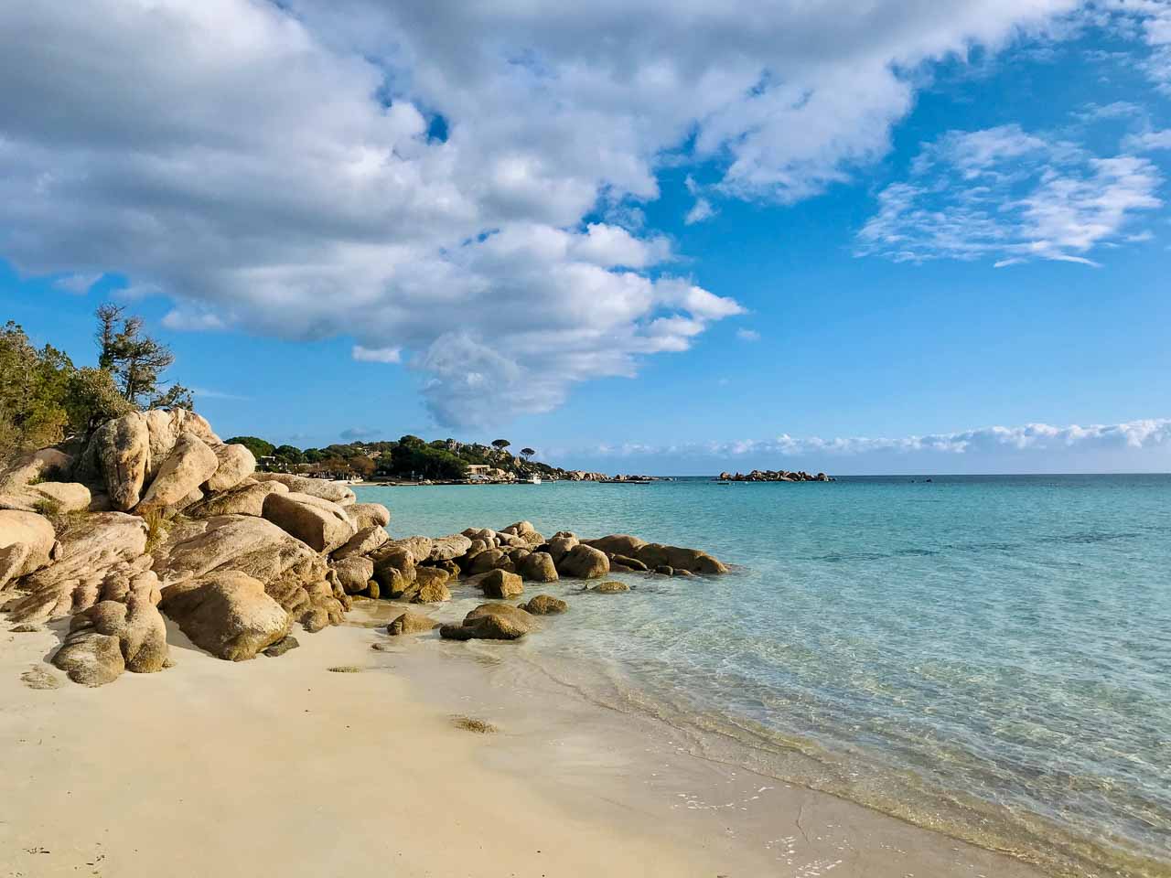 Les Plages au Sud de Porto-Vecchio : Santa Giulia - Home Rent